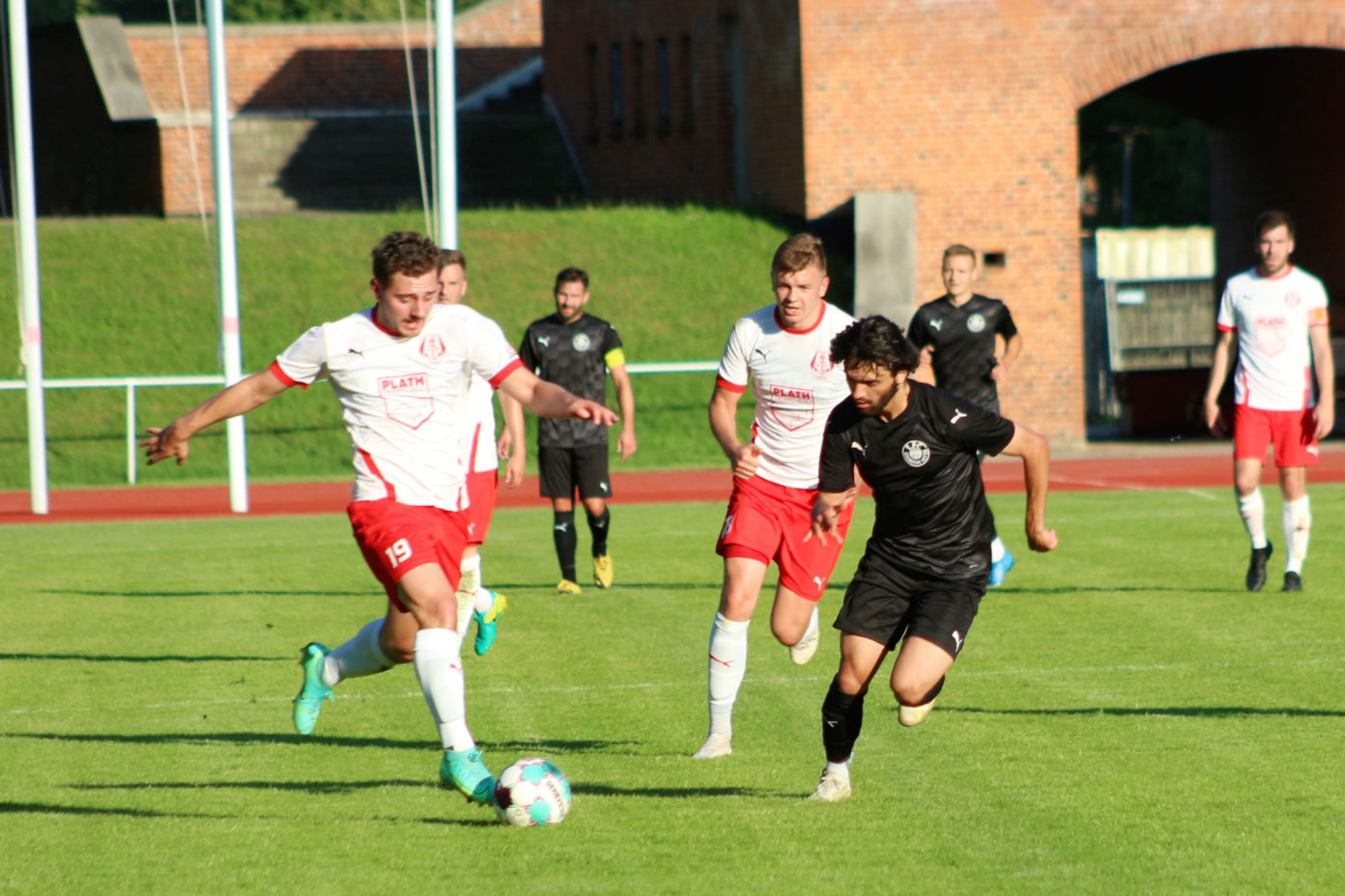 FC Anker Wismar hält sich gegen Regionalligist 1. FC Lok Leipzig wacker ...