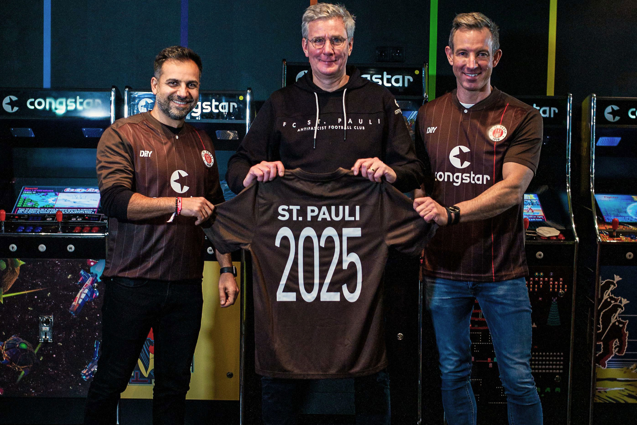 Wie erwartet, aber mit Fragezeichen: FC St. Pauli und Timo Schultz ...