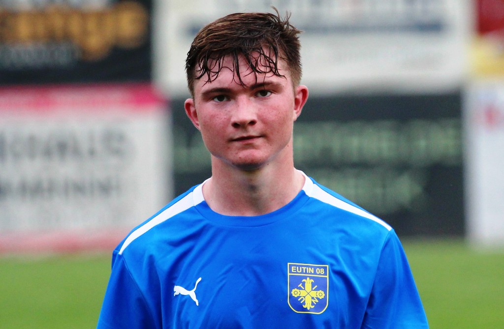 Am Waldeck rollt der Ball: Trio fehlte zum Auftakt – Talente aus der ...