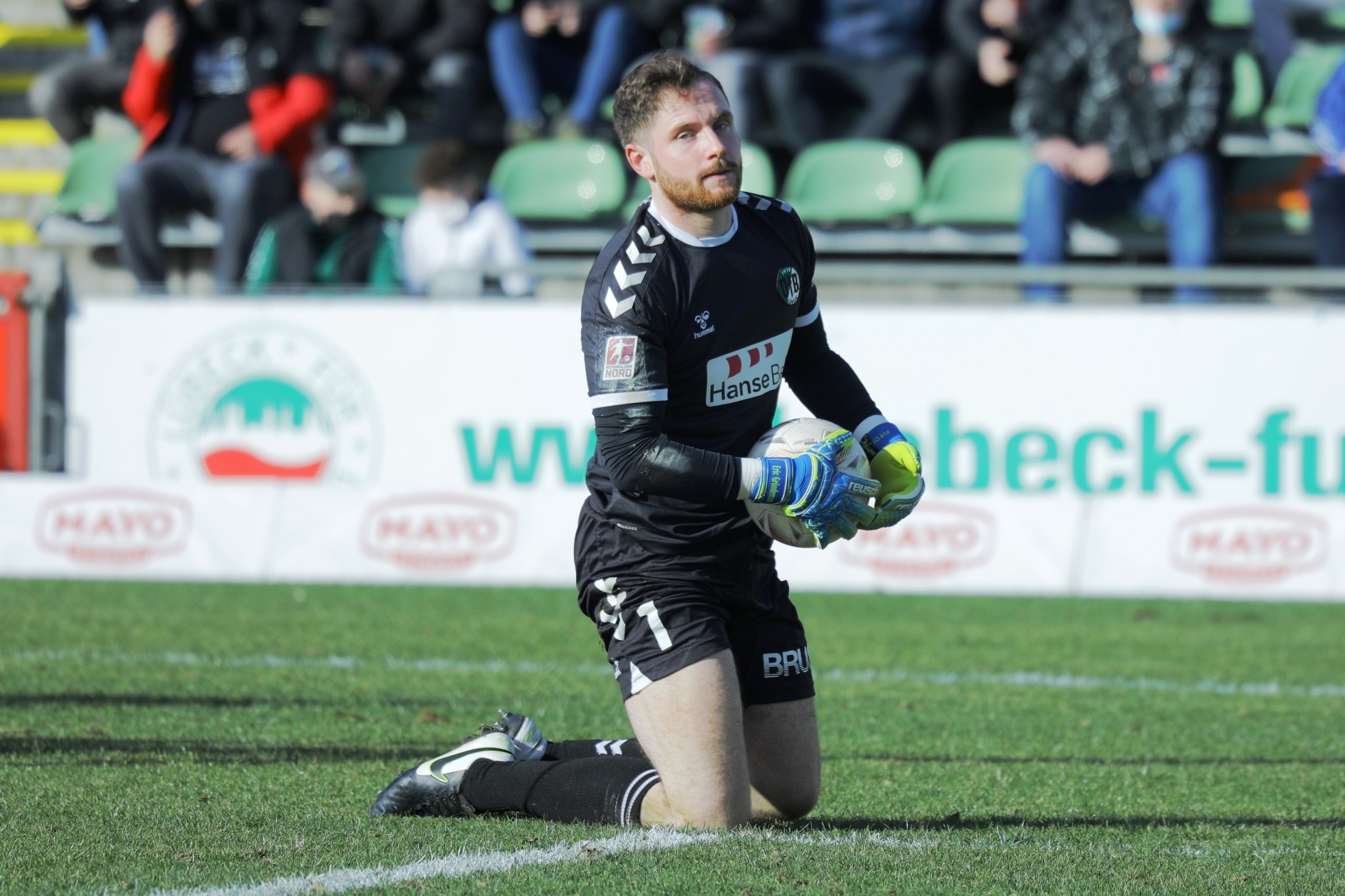 Testspiel ohne Stammtorwart: VfB Lübeck im Stadion gegen Preußen ...