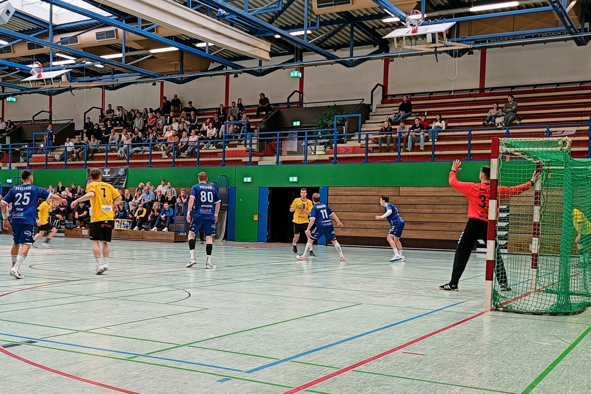 Hamburg-Barmbek und HSV Hamburg im Stadtderby mit eigenen Gesetzen › HL ...