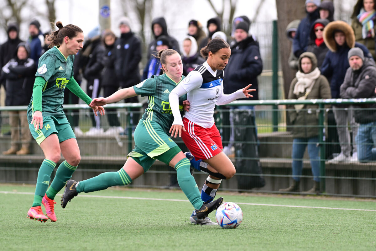 Indra Hahn mit Hattrick für SVHU – Ostholsteinerin Lisa Baum schießt ...