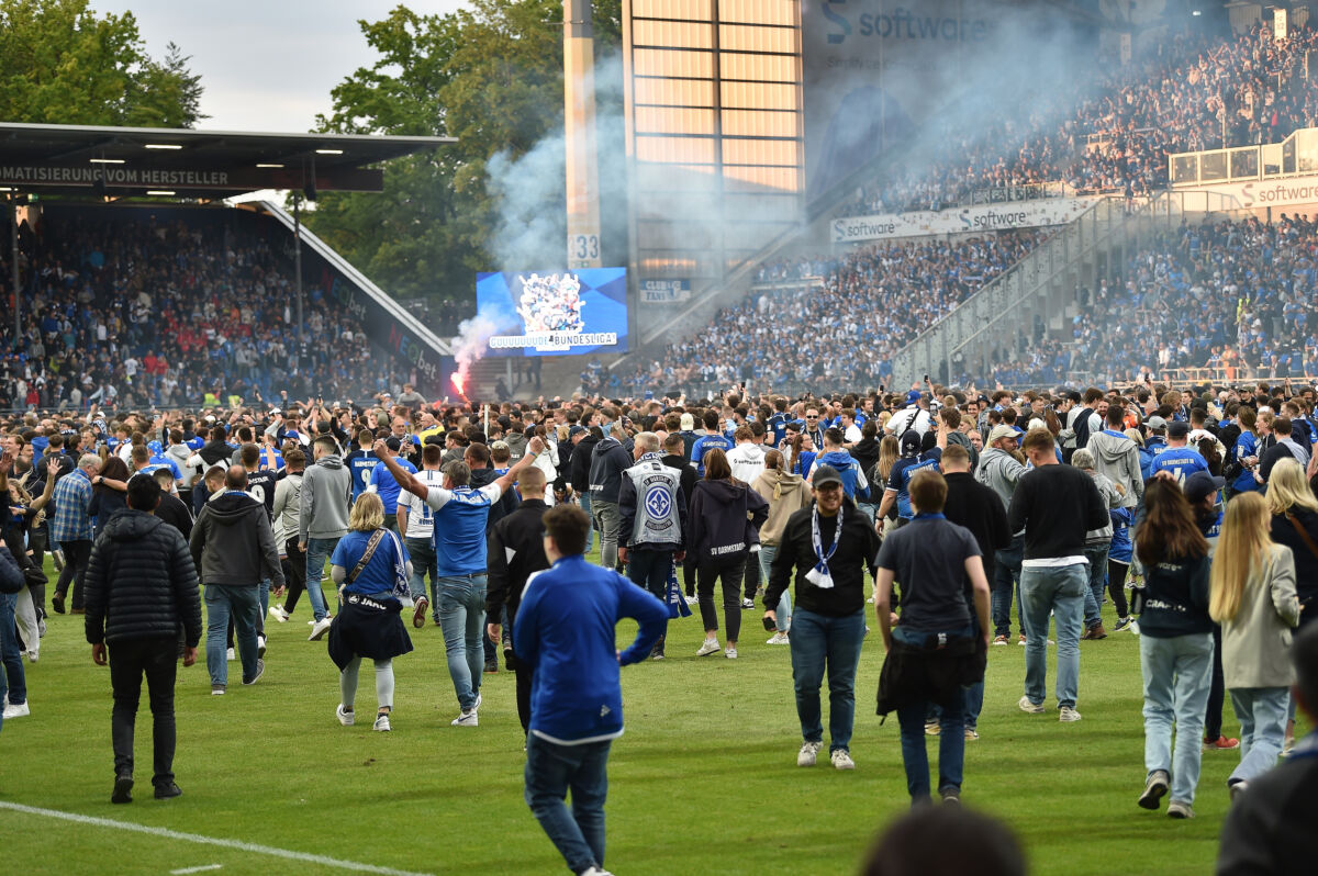 Mini-Hoffnungsschimmer für FC St. Pauli im wilden Kiel – ausgelassene ...