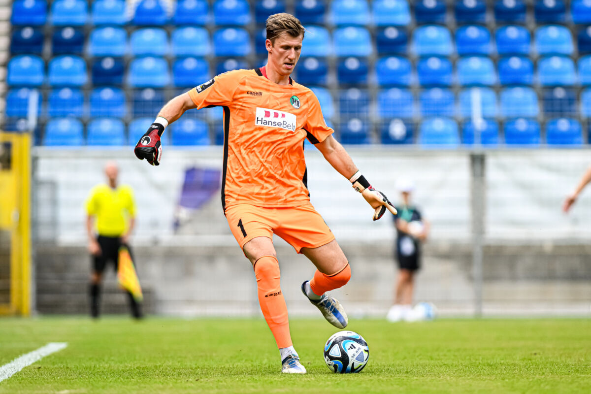 Unglaublich: VfB Lübeck lässt sich Sieg in der 100. Minute nehmen › HL ...