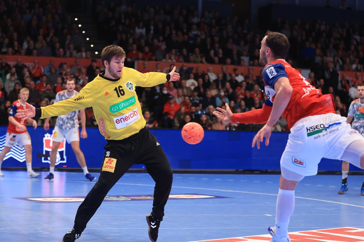 Hamburg scheitert an Hannovers Torhüter Gade und dem Aluminium › HL-SPORTS