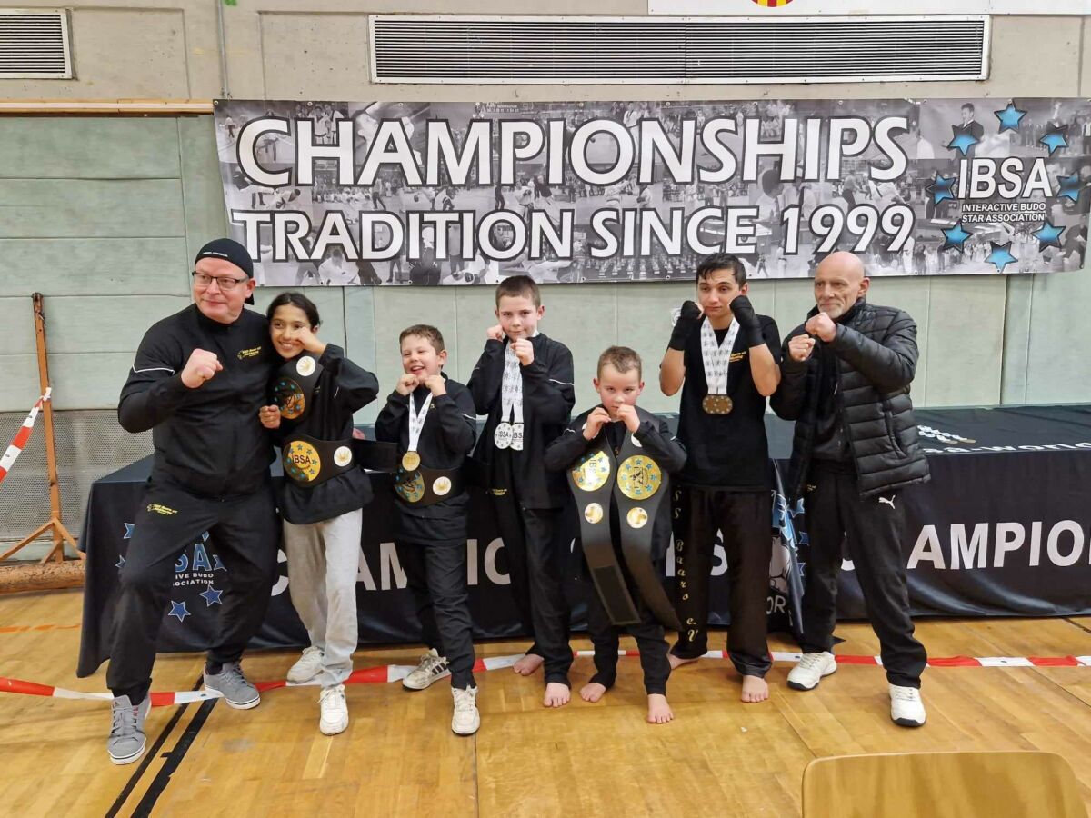 Kampfsportschule Baars räumt ab | HL-SPORTS - Sport-News für die Region ...