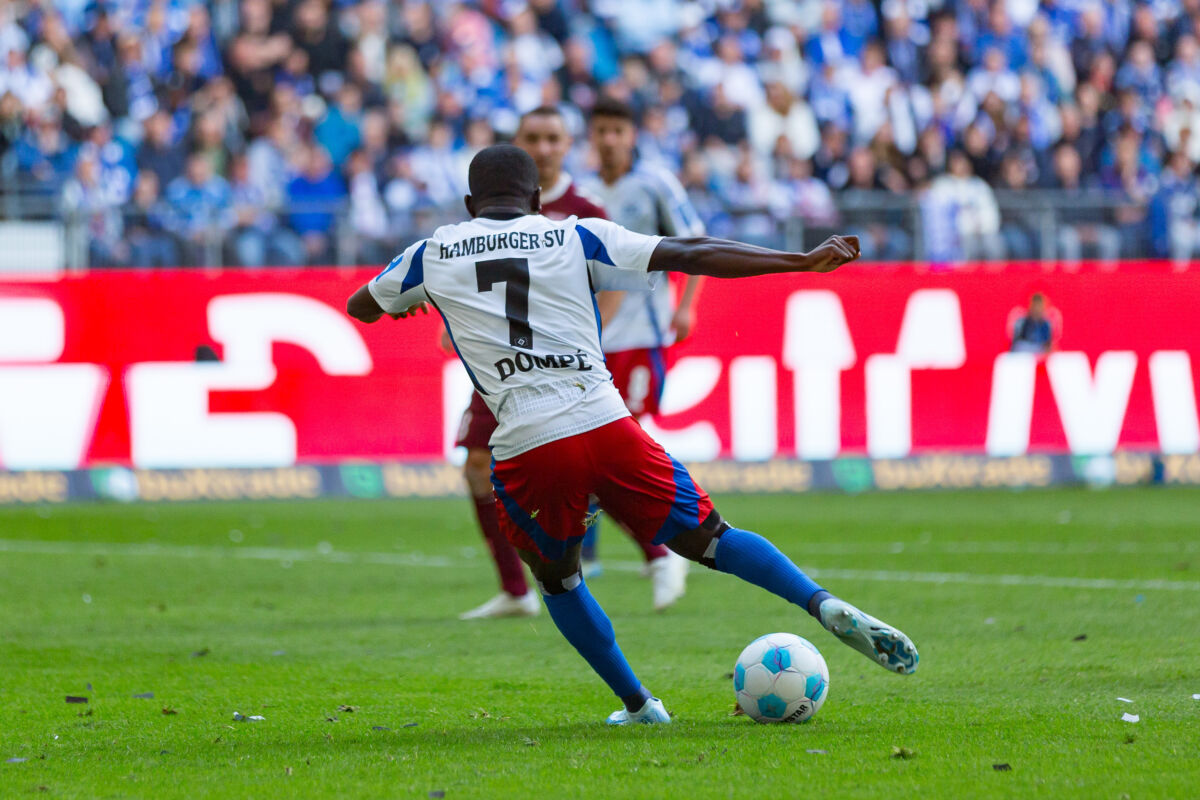 Dompe und Glatzel schießen HSV in Düsseldorf zum Sieg – Viele Fans ...