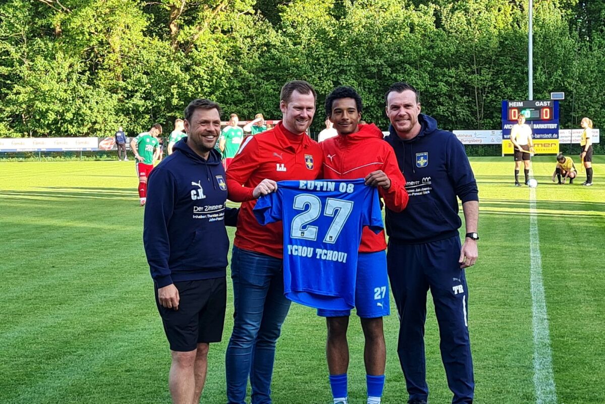 4 plus 1! Ostholsteiner Oberligist verabschiedet Spieler und ...